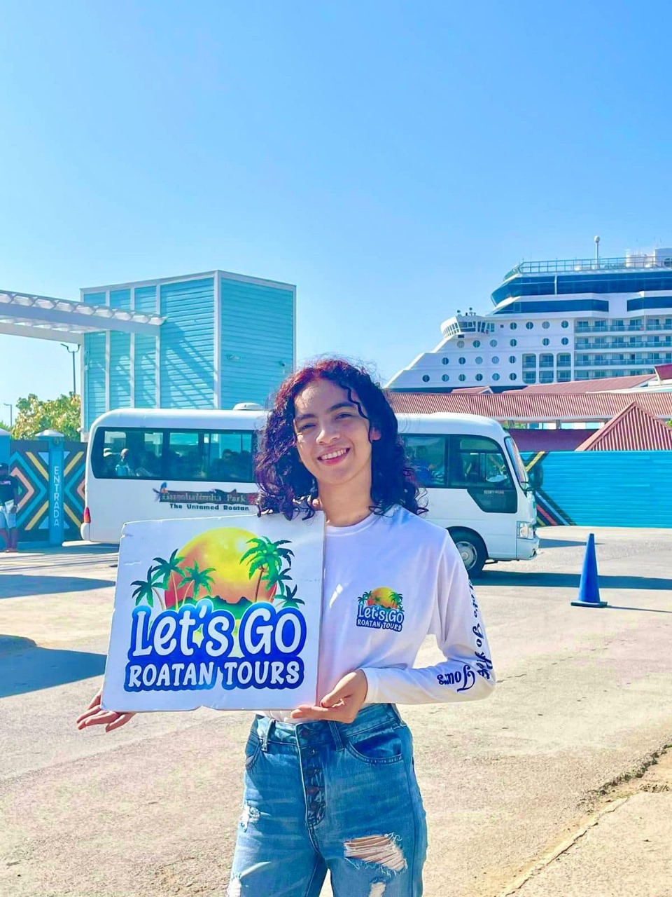 Let's Go Roatan Tours | Sloths and island tour
